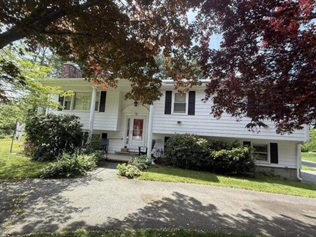 Elm St, Somerset, Home For Sale