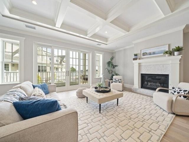 Elm St Unit,cohasset, Condo For Sale