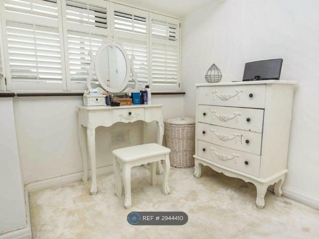 Elm Park Avenue, Hornchurch RM12, 2 bed terraced house to rent, £1,650 pcm | PrimeLocation
