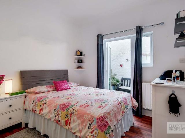 Elm Park, Brixton SW2, 2 bed flat to rent, £2,200 pcm | PrimeLocation