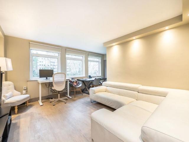 Elm Park Gardens, London SW10 1 bed flat to rent £2,492 pcm £575 pw