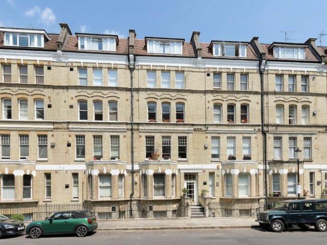 Elm Park Gardens, London SW10, 2 bed flat to rent, £4,750 pcm | PrimeLocation