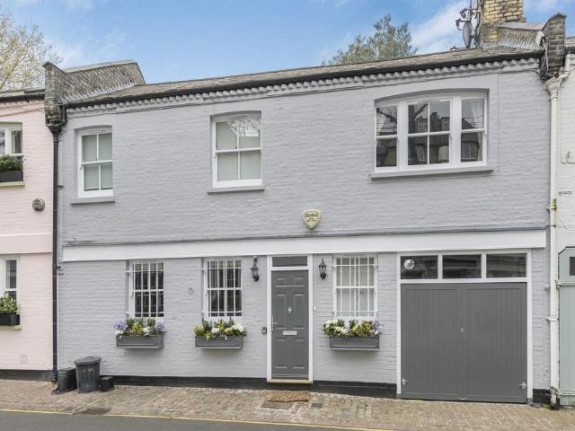 Elm Park Lane, Chelsea SW3 2 bed mews to rent £5,417 pcm £1,250 pw