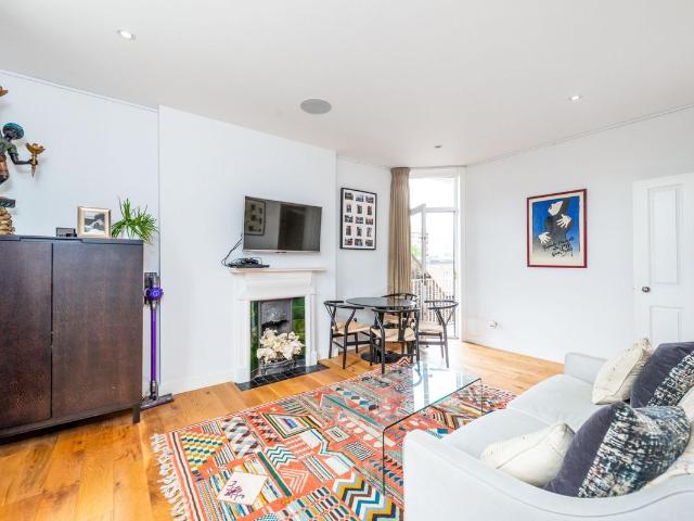 Elm Park Mansions, Park Walk, Chelsea SW10, 1 bed flat to rent, £3,683 pcm | PrimeLocation
