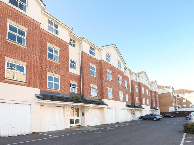 Elm Park, Reading, Berkshire RG30, 2 bed flat to rent, £1,400 pcm | PrimeLocation