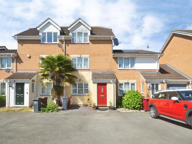 Elm Park, Reading RG30, 4 bed property to rent, £1,950 pcm | PrimeLocation