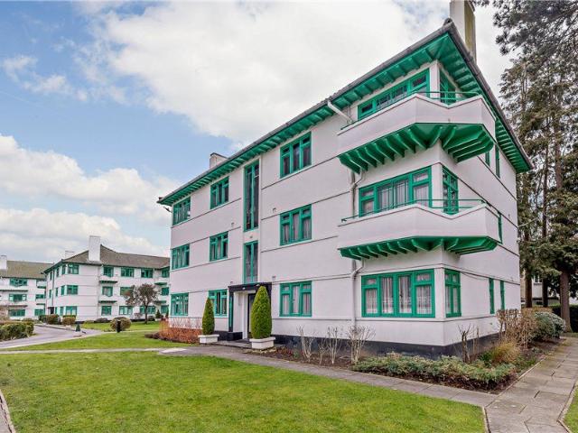 Elm Park Road, Pinner HA5, 3 bed flat to rent, £2,200 pcm | PrimeLocation