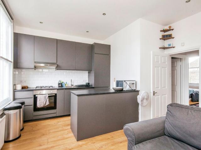 Elm Park SW2, 1 bed flat to rent, £1,700 pcm | PrimeLocation