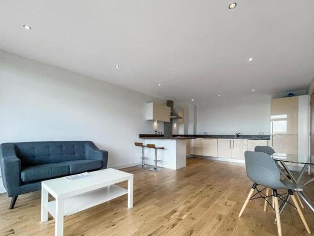 Elm Quay Court, London, 2 Bedroom Flat