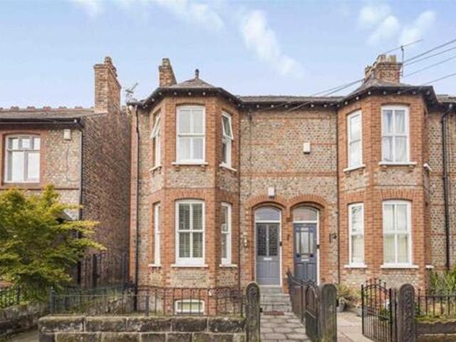 Elm Road, Hale, 3 Bedroom Terraced