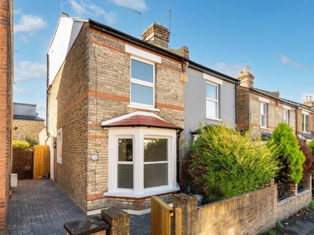 Elm Road, Kingston, Kingston upon. 4 bed semi detached house to rent £4,000 pcm £923 pw