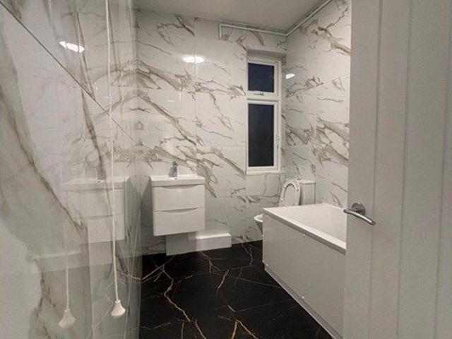 Elm Road, Leigh On Sea SS9, 3 bed flat to rent, £1,850 pcm | PrimeLocation