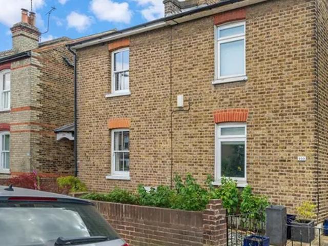 Elm Road, London, KT2 6JA, United Kingdom | 3 bed duplex for rent #167780055 | Rentberry