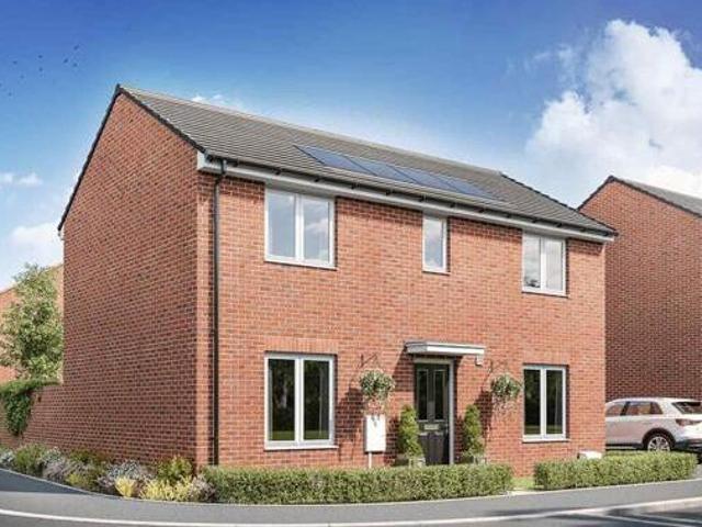 Elm Tree Avenue, Frinton On Sea, 3 Bedroom Semi detached