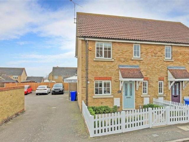 Elm Tree Avenue, Iwade, Sittingbourne, ME9 3 bed semi detached.