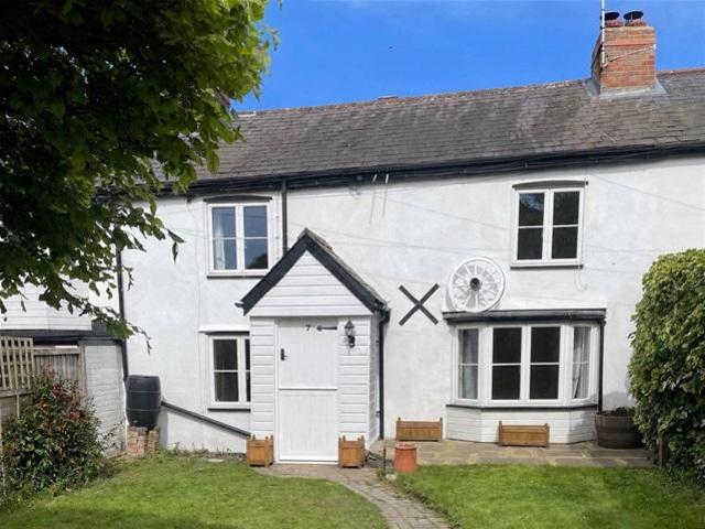 Elm Tree Cottages, Water End Road. 2 bed house to rent £1,625 pcm £375 pw