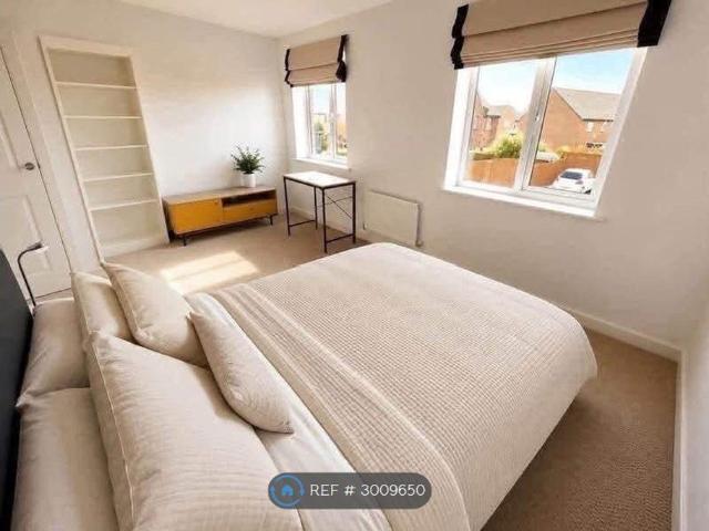 Elm Tree Road, Salford M6, Room to rent, £600 pcm | PrimeLocation