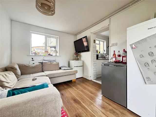 Elmbank Avenue, Englefield Green, Egham, Surrey, TW20 0TQ