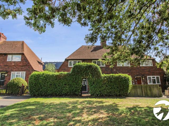 Elmbrook Gardens, London SE9, 2 bed maisonette to rent, £1,850 pcm | PrimeLocation
