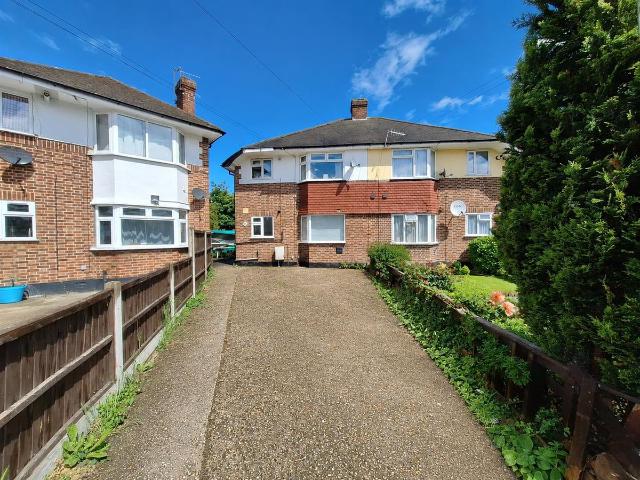 Elmcroft Close, Feltham TW14, 2 bed flat to rent, £1,650 pcm | PrimeLocation