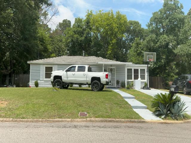 Elmdale Rd