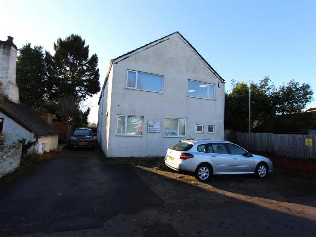 Elmdon Road, Marston Green. Property to rent £1,333 pcm £308 pw