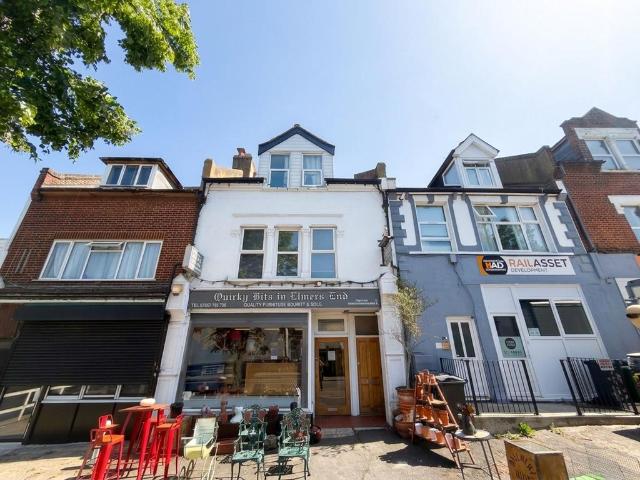Elmers End Road, Beckenham BR3 2 bed flat to rent £1,600 pcm £369 pw