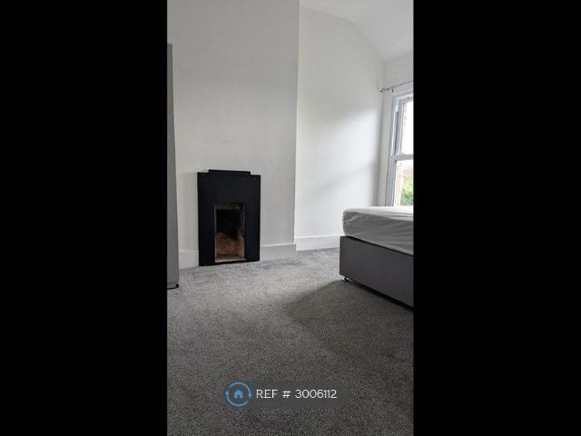 Elmers End Road, Beckenham BR3, Room to rent, £700 pcm | PrimeLocation