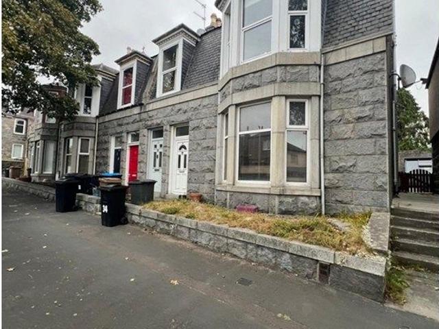 Elmfield Terrace, Aberdeen AB24, 2 bed flat to rent, £750 pcm | PrimeLocation