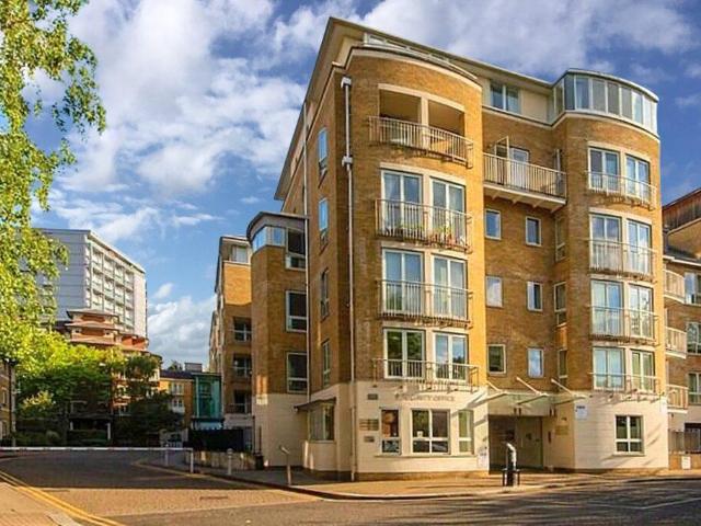 Elmfield Way, London W9 1 bed apartment to rent £2,250 pcm £519 pw