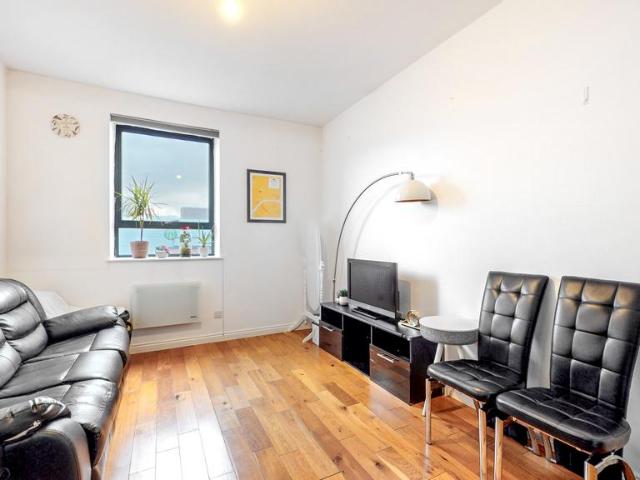Elmfield Road, Bromley, BR1 1 bed flat to rent £1,450 pcm £335 pw
