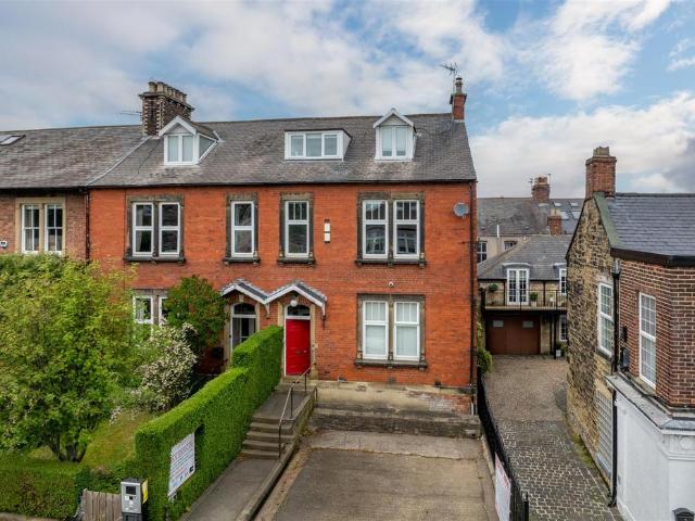 Elmfield Road, Gosforth, NE3 4 bed maisonette to rent £2,100 pcm £485 pw