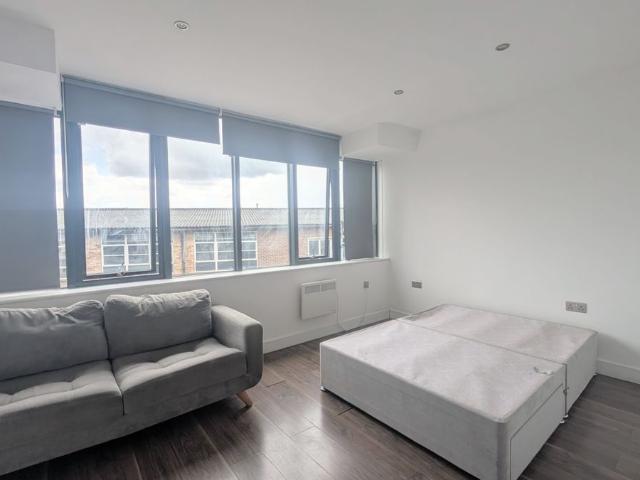 Elmgrove Road, Harrow HA1, Studio to rent, £1,400 pcm | PrimeLocation