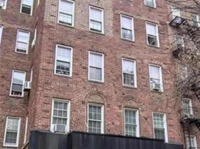 Elmhurst Ave Apt B, Elmhurst, Property For Sale