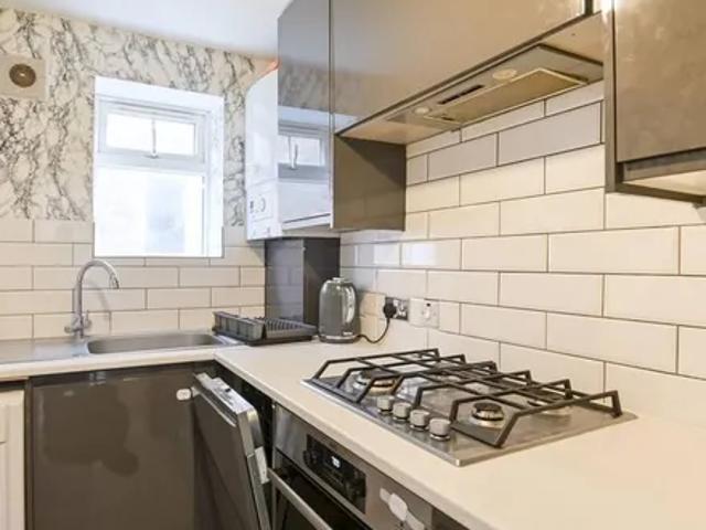 Elmhurst Avenue, Lonesome, London, CR4 2HN, United Kingdom | 2 bed apartment for rent #140398950 | Rentberry