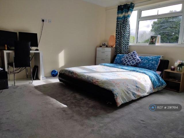 Elmhurst Lodge, Sutton, SM2 2 bed flat to rent £2,000 pcm £462 pw