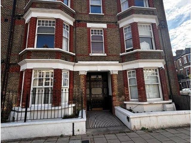 Elmhurst Mansions, London SW4, 3 bed flat to rent, £3,500 pcm | PrimeLocation