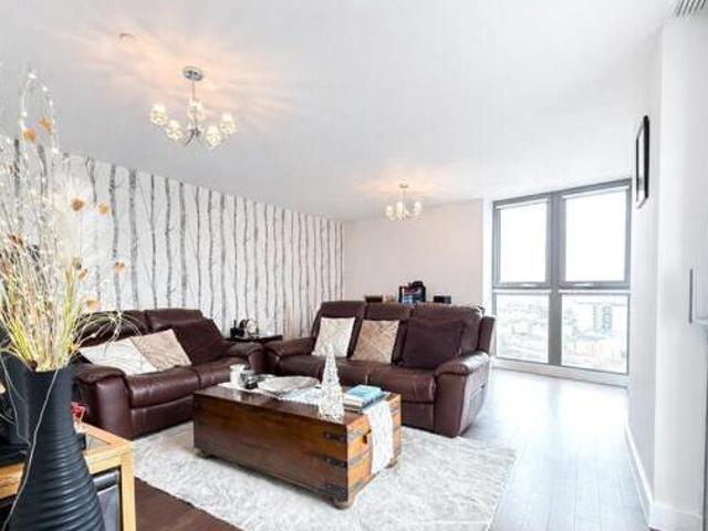 Elmira Street, London, 2 Bedroom Flat