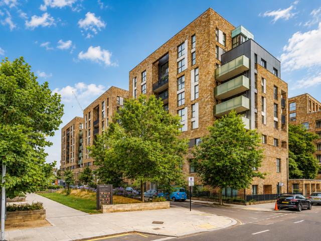 Elmond Mansions, Hanbury Road, London. 1 bed flat to rent £1,995 pcm £460 pw