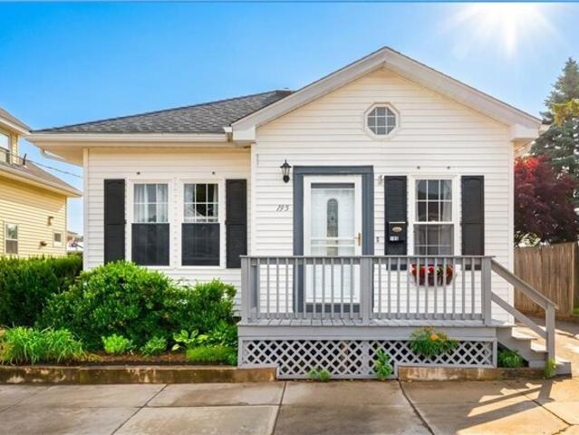 Elmore Ave, Woonsocket, Home For Sale