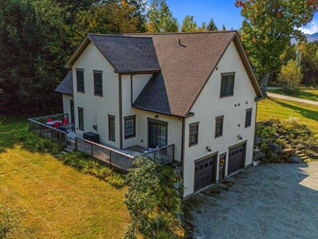Elmore Mountain Rd, Stowe, Home For Sale
