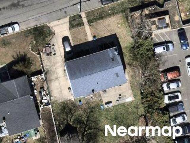 Elmore St