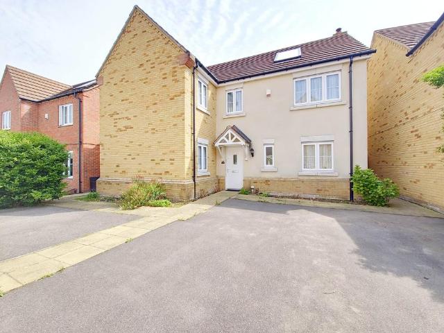 Elms Close, Hornchurch, RM11 4 bed detached house to rent £2,800 pcm £646 pw