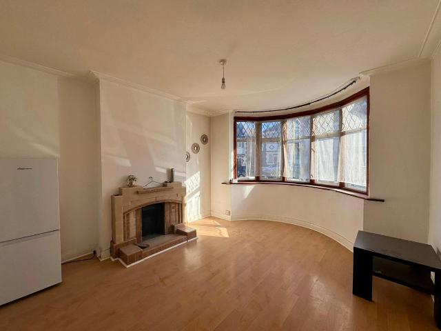 Elms Court, Wembley HA0, 3 bed semi detached house to rent, £2,600 pcm | PrimeLocation