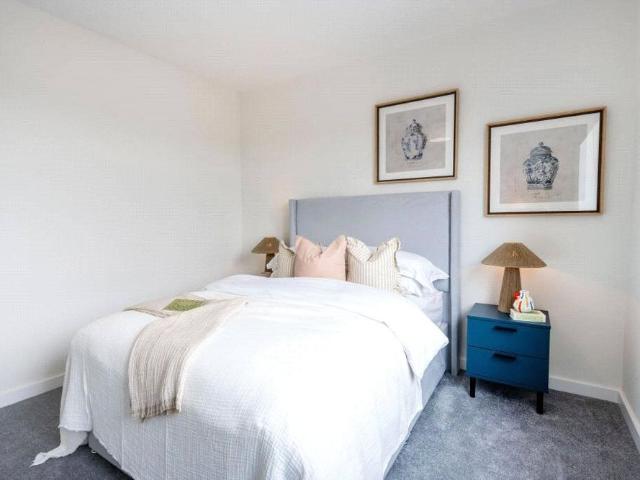 Elmsleigh Road, Staines upon Thames, Surrey, TW18 4AJ