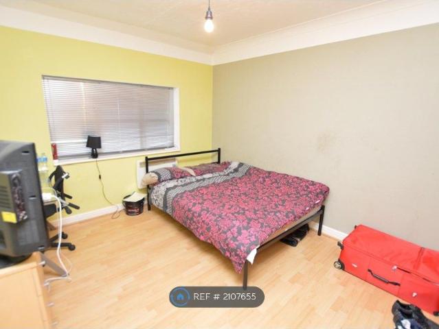 Elmstead Road, Colchester CO4, 4 bed semi detached house to rent, £1,800 pcm | PrimeLocation