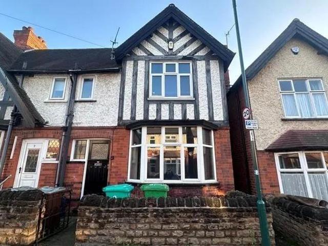 Elmsthorpe Avenue, Nottingham NG7 4 bed house to rent £2,780 pcm £642 pw