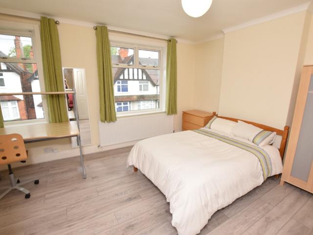 Elmsthorpe Avenue Room 1