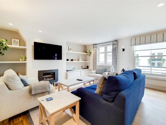Elnathan Mews, London 3 bed mews to rent £9,750 pcm £2,250 pw