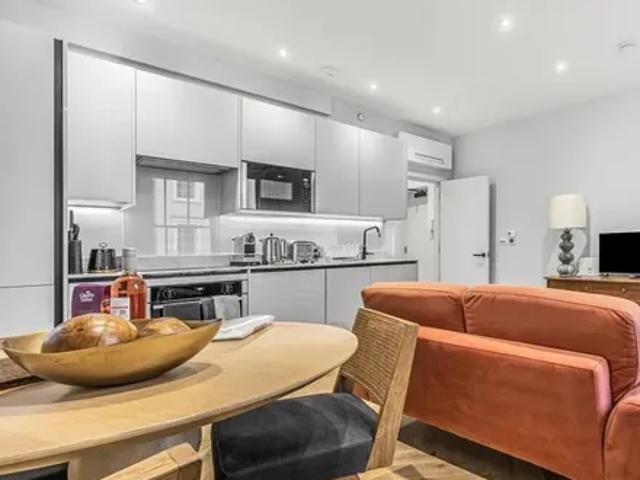 Elaine Zhang, 2 Windmill Street, London, W1T 2LX, United Kingdom | 1 bed apartment for rent #122313508 | Rentberry
